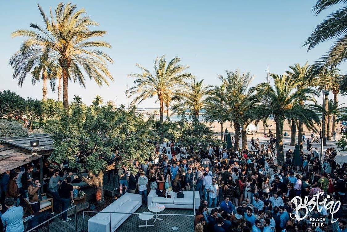 12 Best Beach Clubs in Barcelona in 2023 | Nightlife Barcelona - Andy